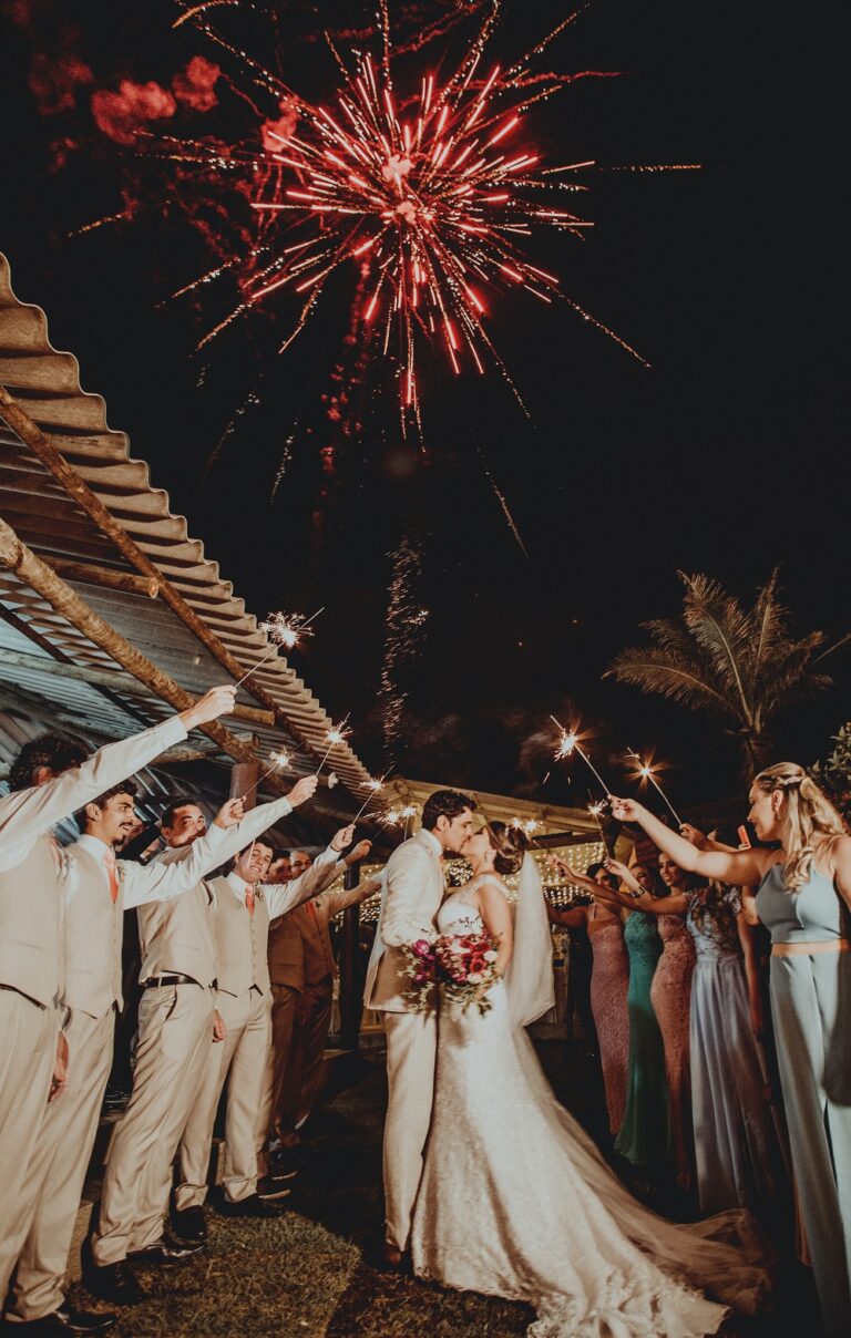 10 Best Wedding Day Tips and Tricks {Great Wedding Day Advice}!