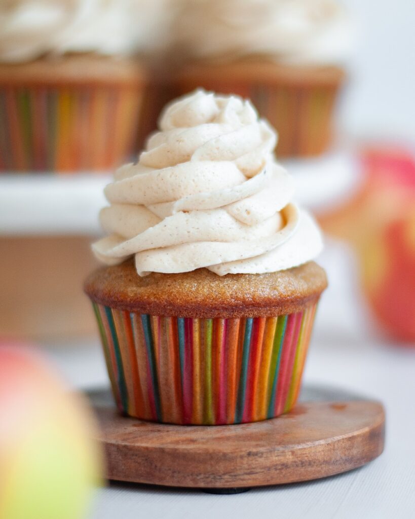 23 Elegant Fall Wedding Cupcakes Ideas For Fall Lovers
