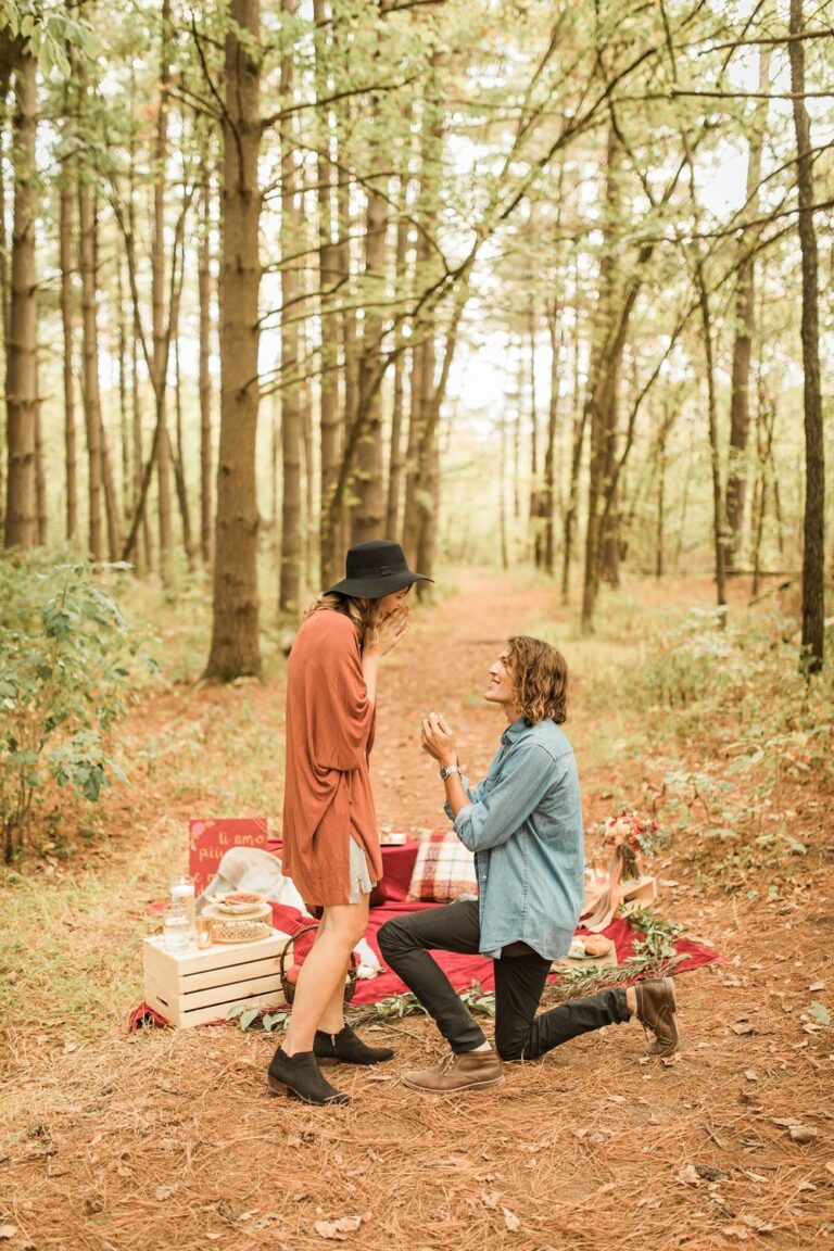 10 Cute Fall Proposal Ideas For Fall Lovers