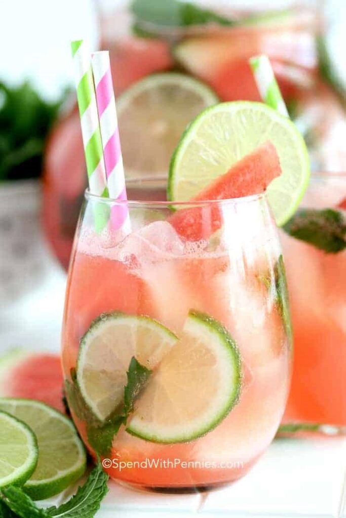 18 Creative & Tasty Bachelorette Party Drinks For Party Girls