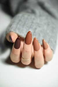 35 Cute Trendy Fall Wedding Nails For Brides That Love Fall