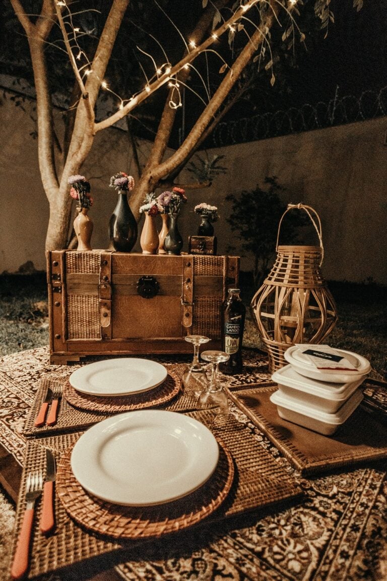 30 Fun & Romantic Backyard Date Night Ideas For Outdoor Lovers